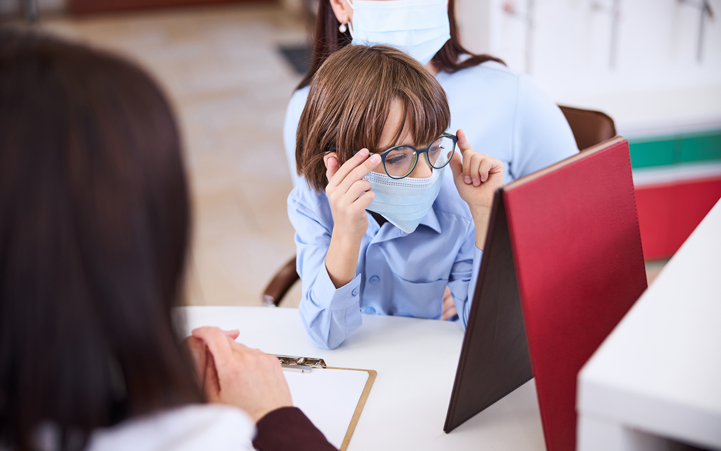 Visiting Your Optician: What to Expect in a COVID-Safe Practice ... Visiting Your Optician: What to Expect in a COVID-Safe Practice ...
